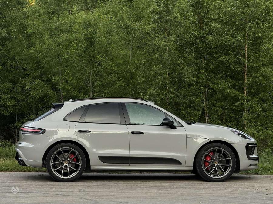 Grey Porsche Macan 2020 in Kaunas, with an engine capacity of 1.98 L and mileage of 78 thousand km for 41500 €, photo 24 on AUTOMOTO.COM.LV