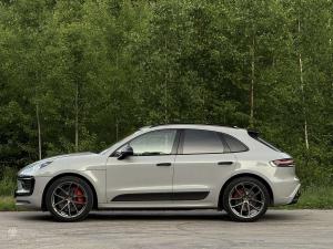 Grey Porsche Macan 2020 in Kaunas, with an engine capacity of 1.98 L and mileage of 78 thousand km for 41500 €, photo 25 on AUTOMOTO.COM.LV