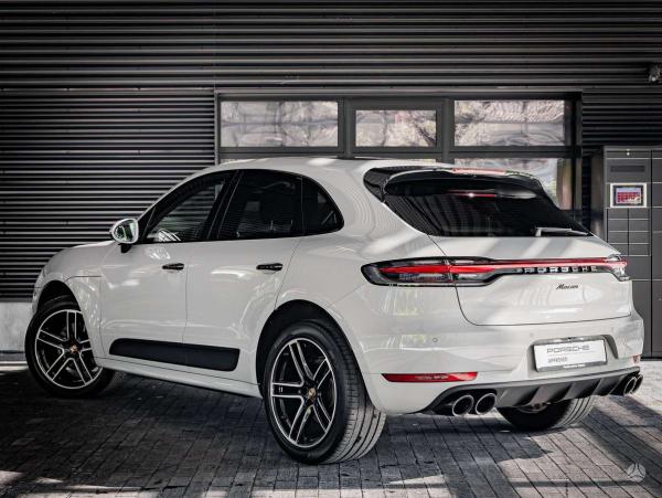 Grey Porsche Macan 2020 in Klaipeda, with an engine capacity of 1.98 L and mileage of 57 thousand km for 45911 €, photo 4 on AUTOMOTO.COM.LV