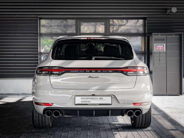 Grey Porsche Macan 2020 in Klaipeda, with an engine capacity of 1.98 L and mileage of 57 thousand km for 45911 €, photo 5 on AUTOMOTO.COM.LV