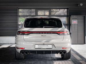 Grey Porsche Macan 2020 in Klaipeda, with an engine capacity of 1.98 L and mileage of 57 thousand km for 45911 €, photo 5 on AUTOMOTO.COM.LV