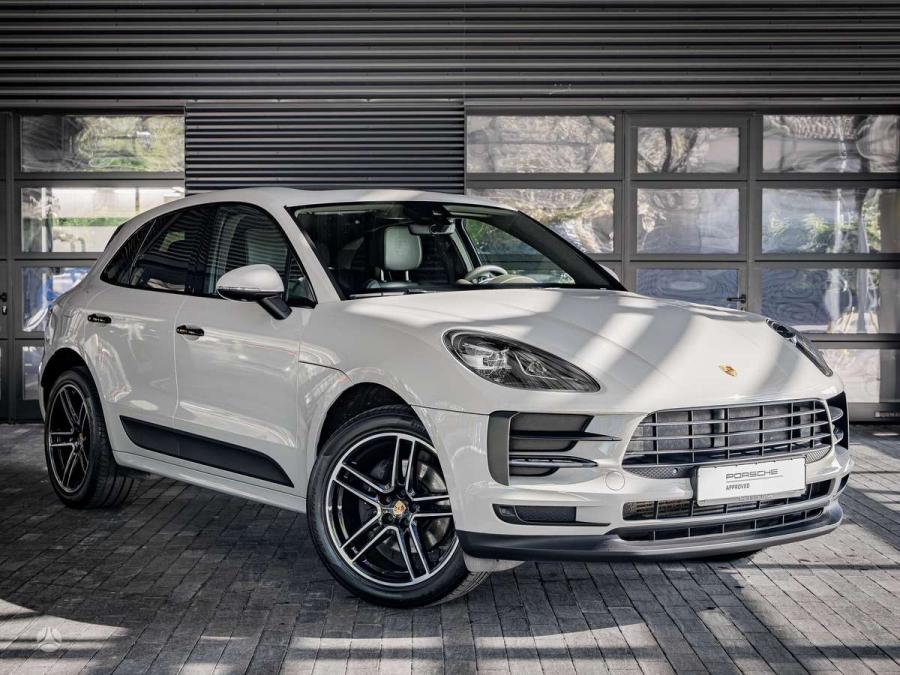 Grey Porsche Macan 2020 in Klaipeda, with an engine capacity of 1.98 L and mileage of 57 thousand km for 45911 €, photo 8 on AUTOMOTO.COM.LV