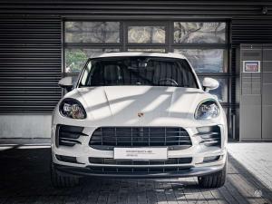 Grey Porsche Macan 2020 in Klaipeda, with an engine capacity of 1.98 L and mileage of 57 thousand km for 45911 €, photo 9 on AUTOMOTO.COM.LV