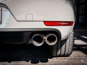 Grey Porsche Macan 2020 in Klaipeda, with an engine capacity of 1.98 L and mileage of 57 thousand km for 45911 €, photo 15 on AUTOMOTO.COM.LV