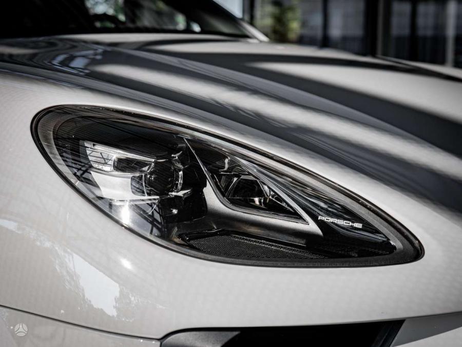 Grey Porsche Macan 2020 in Klaipeda, with an engine capacity of 1.98 L and mileage of 57 thousand km for 45911 €, photo 19 on AUTOMOTO.COM.LV