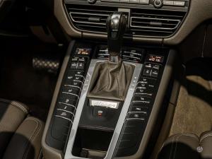 Grey Porsche Macan 2020 in Klaipeda, with an engine capacity of 1.98 L and mileage of 57 thousand km for 45911 €, photo 26 on AUTOMOTO.COM.LV