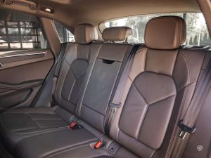 Grey Porsche Macan 2020 in Klaipeda, with an engine capacity of 1.98 L and mileage of 57 thousand km for 45911 €, photo 33 on AUTOMOTO.COM.LV