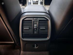 Grey Porsche Macan 2020 in Klaipeda, with an engine capacity of 1.98 L and mileage of 57 thousand km for 45911 €, photo 34 on AUTOMOTO.COM.LV