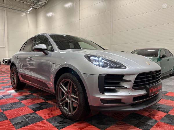 Grey Porsche Macan 2020 in Vilnius, with an engine capacity of 3.00 L and mileage of 89 thousand km for 38990 €, photo 4 on AUTOMOTO.COM.LV