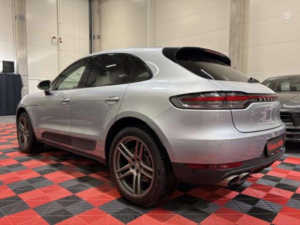 Grey Porsche Macan 2020 in Vilnius, with an engine capacity of 3.00 L and mileage of 89 thousand km for 38990 €, photo 7 on AUTOMOTO.COM.LV