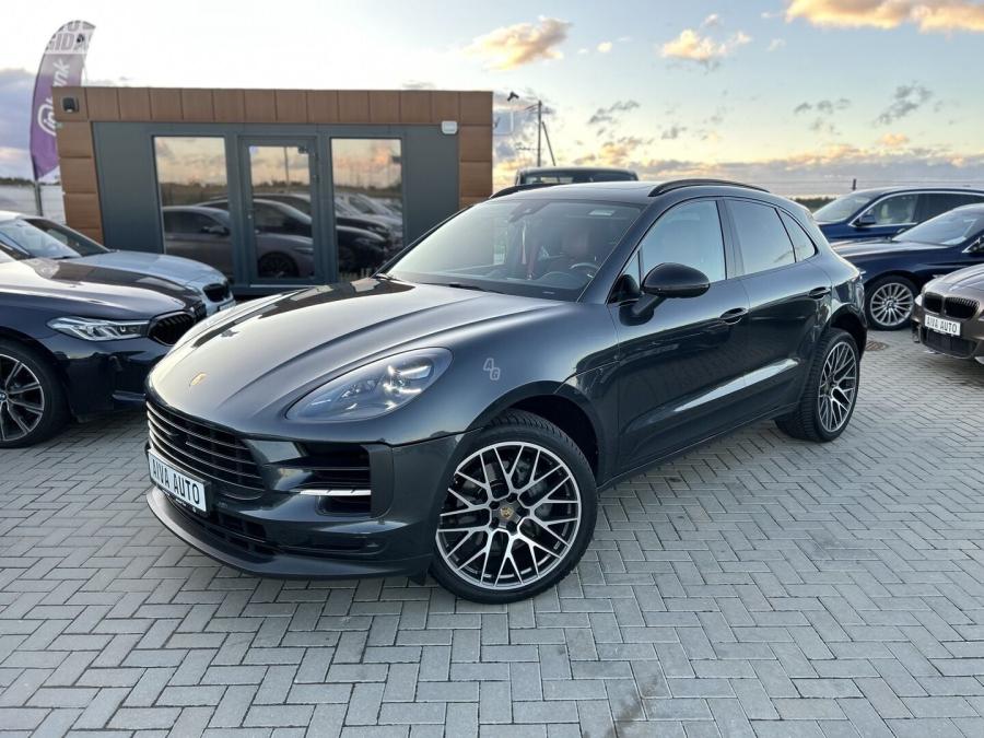 Pelēks Porsche Macan 2020 Kauņa, ar dzinēja tilpumu 3.00 L un nobraukumu 81 tūkst. km par 34999 €, foto 1 vietnē AUTOMOTO.COM.LV