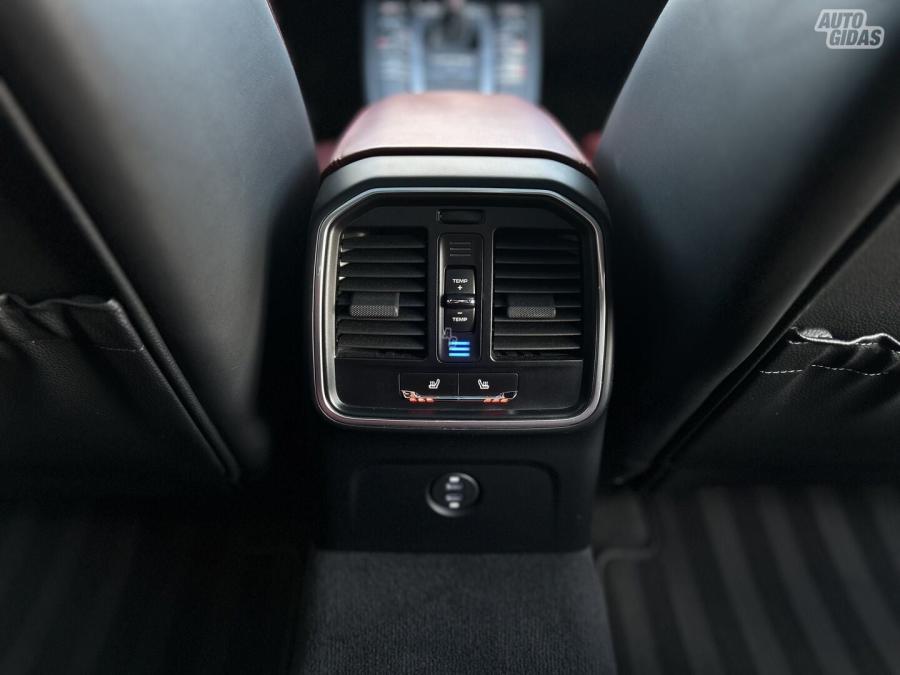 Pelēks Porsche Macan 2020 Kauņa, ar dzinēja tilpumu 3.00 L un nobraukumu 81 tūkst. km par 34999 €, foto 43 vietnē AUTOMOTO.COM.LV