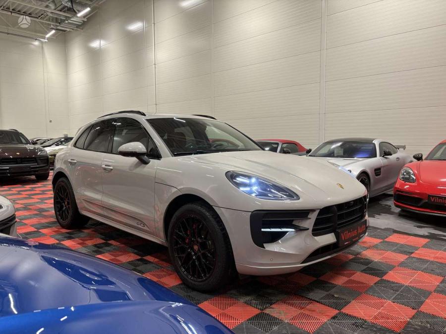 Pelēks Porsche Macan 2021 Viļņa, ar dzinēja tilpumu 2.89 L un nobraukumu 43 tūkst. km par 53900 €, foto 3 vietnē AUTOMOTO.COM.LV