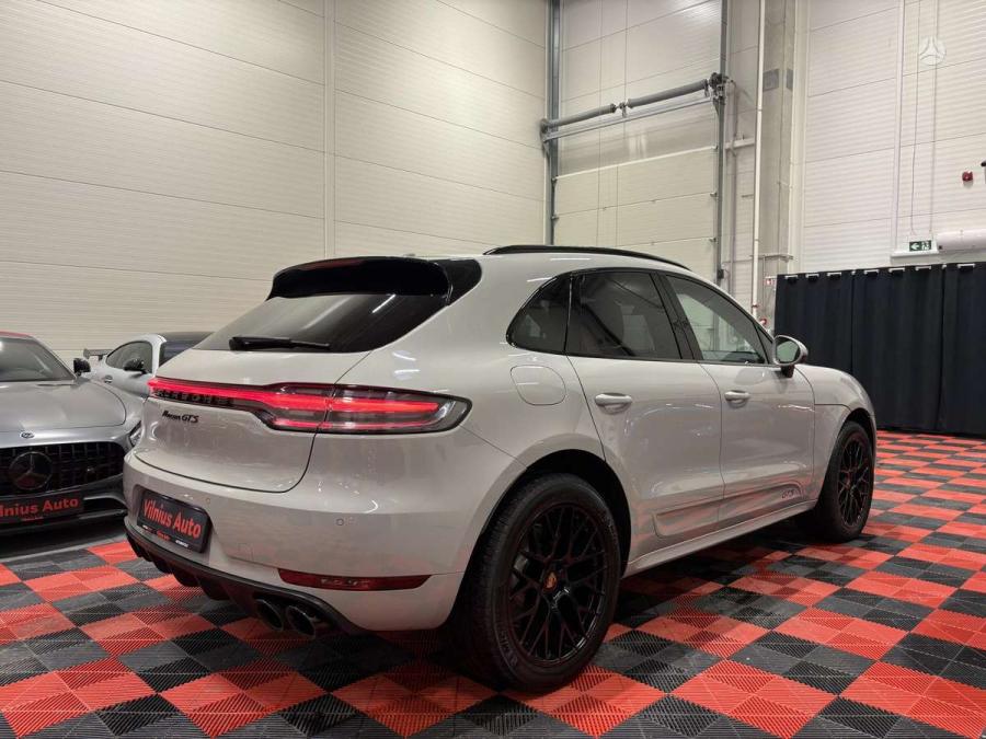 Pelēks Porsche Macan 2021 Viļņa, ar dzinēja tilpumu 2.89 L un nobraukumu 43 tūkst. km par 53900 €, foto 4 vietnē AUTOMOTO.COM.LV