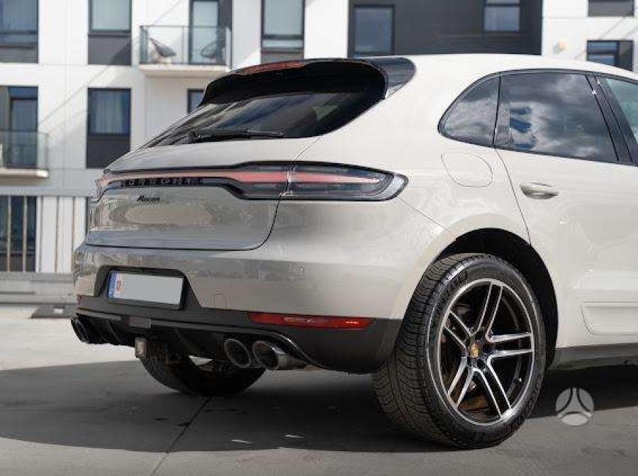 Grey Porsche Macan 2021 in Vilnius, with an engine capacity of 1.98 L and mileage of 57 thousand km for 49300 €, photo 9 on AUTOMOTO.COM.LV