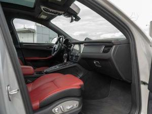 Grey Porsche Macan 2021 in Vilnius, with an engine capacity of 1.98 L and mileage of 57 thousand km for 49300 €, photo 21 on AUTOMOTO.COM.LV