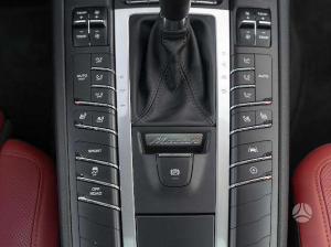 Grey Porsche Macan 2021 in Vilnius, with an engine capacity of 1.98 L and mileage of 57 thousand km for 49300 €, photo 23 on AUTOMOTO.COM.LV