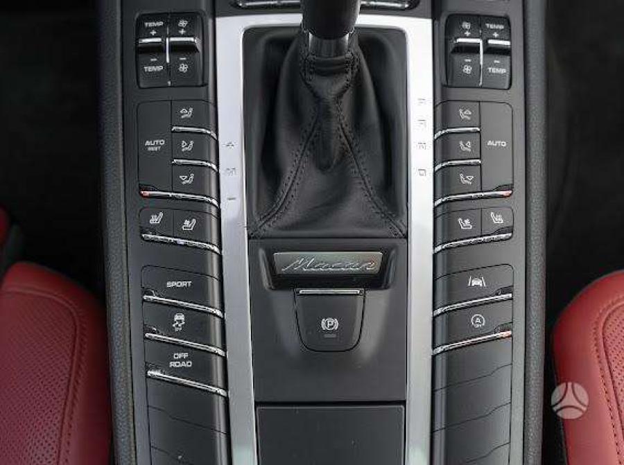 Grey Porsche Macan 2021 in Vilnius, with an engine capacity of 1.98 L and mileage of 57 thousand km for 49300 €, photo 23 on AUTOMOTO.COM.LV
