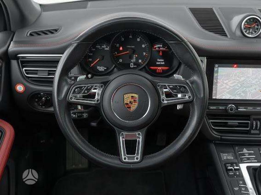 Grey Porsche Macan 2021 in Vilnius, with an engine capacity of 1.98 L and mileage of 57 thousand km for 49300 €, photo 24 on AUTOMOTO.COM.LV