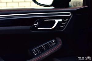Pelēks Porsche Macan 2021 Kretinga, ar dzinēja tilpumu 3.00 L un nobraukumu 64 tūkst. km par 44999 €, foto 14 vietnē AUTOMOTO.COM.LV