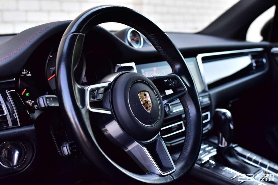 Pelēks Porsche Macan 2021 Kretinga, ar dzinēja tilpumu 3.00 L un nobraukumu 64 tūkst. km par 44999 €, foto 27 vietnē AUTOMOTO.COM.LV