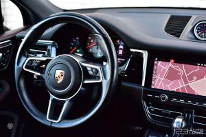 Pelēks Porsche Macan 2021 Kretinga, ar dzinēja tilpumu 3.00 L un nobraukumu 64 tūkst. km par 44999 €, foto 31 vietnē AUTOMOTO.COM.LV