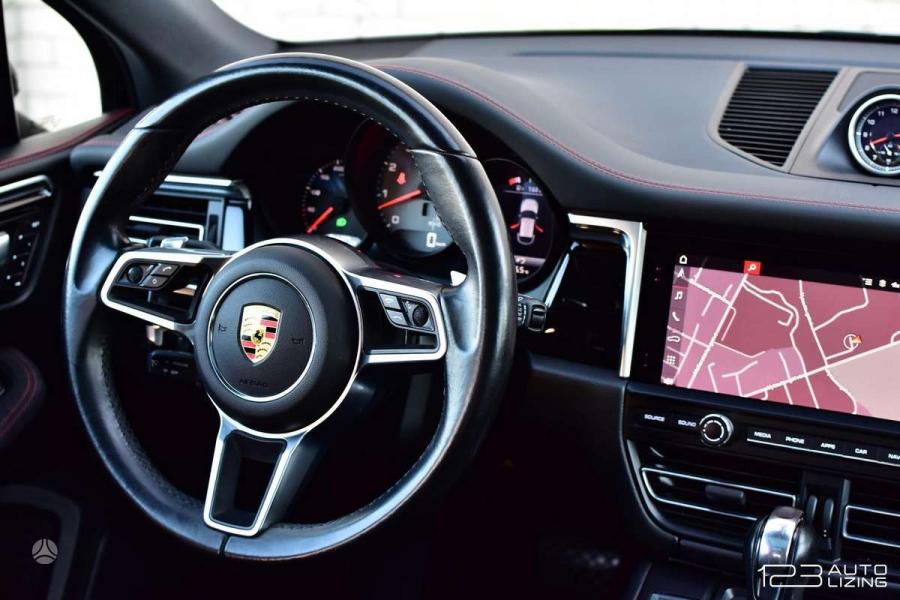 Pelēks Porsche Macan 2021 Kretinga, ar dzinēja tilpumu 3.00 L un nobraukumu 64 tūkst. km par 44999 €, foto 31 vietnē AUTOMOTO.COM.LV