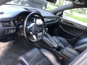 Grey Porsche Macan 2021 in Vilnius, with an engine capacity of 1.98 L and mileage of 139 thousand km for 42600 €, photo 10 on AUTOMOTO.COM.LV