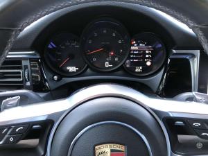 Grey Porsche Macan 2021 in Vilnius, with an engine capacity of 1.98 L and mileage of 139 thousand km for 42600 €, photo 11 on AUTOMOTO.COM.LV