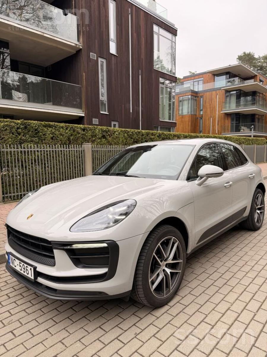 Pelēks Porsche Macan 2022 Rīga, ar dzinēja tilpumu 2.00 L un nobraukumu 72 tūkst. km par 49500 €, foto 1 vietnē AUTOMOTO.COM.LV