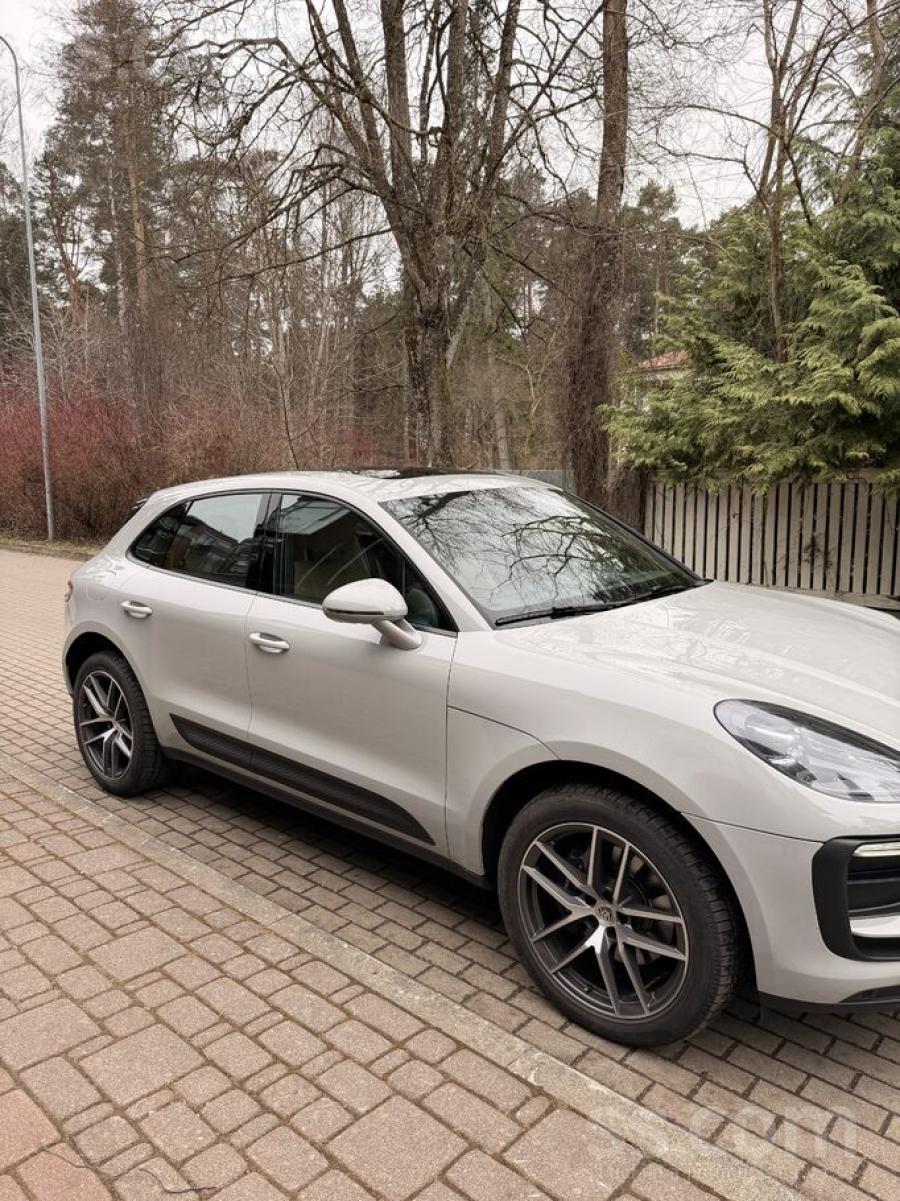 Pelēks Porsche Macan 2022 Rīga, ar dzinēja tilpumu 2.00 L un nobraukumu 72 tūkst. km par 49500 €, foto 5 vietnē AUTOMOTO.COM.LV
