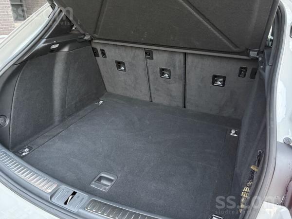 Pelēks Porsche Macan 2022 Rīga, ar dzinēja tilpumu 2.00 L un nobraukumu 57 tūkst. km par 43900 €, foto 8 vietnē AUTOMOTO.COM.LV
