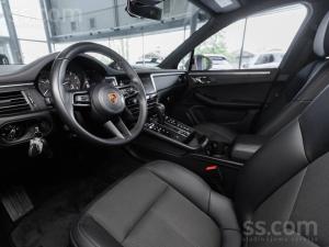 Pelēks Porsche Macan 2022 Rīga, ar dzinēja tilpumu 2.00 L un nobraukumu 131 tūkst. km par 46900 €, foto 5 vietnē AUTOMOTO.COM.LV