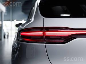 Pelēks Porsche Macan 2022 Rīga, ar dzinēja tilpumu 2.00 L un nobraukumu 131 tūkst. km par 46900 €, foto 12 vietnē AUTOMOTO.COM.LV