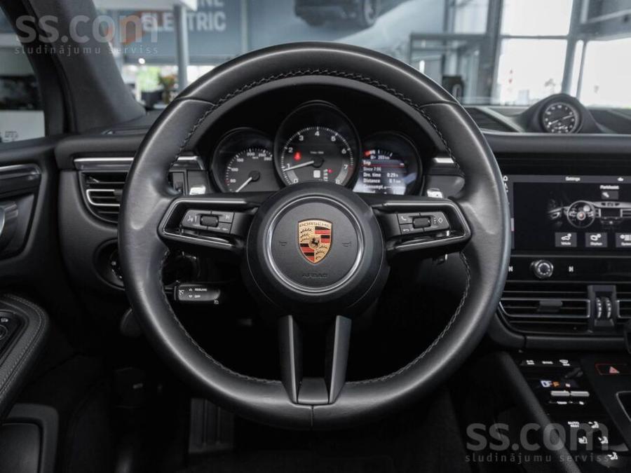Pelēks Porsche Macan 2022 Rīga, ar dzinēja tilpumu 2.00 L un nobraukumu 131 tūkst. km par 46900 €, foto 28 vietnē AUTOMOTO.COM.LV