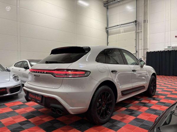 Pelēks Porsche Macan 2022 Viļņa, ar dzinēja tilpumu 2.93 L un nobraukumu 18 tūkst. km par 54790 €, foto 5 vietnē AUTOMOTO.COM.LV