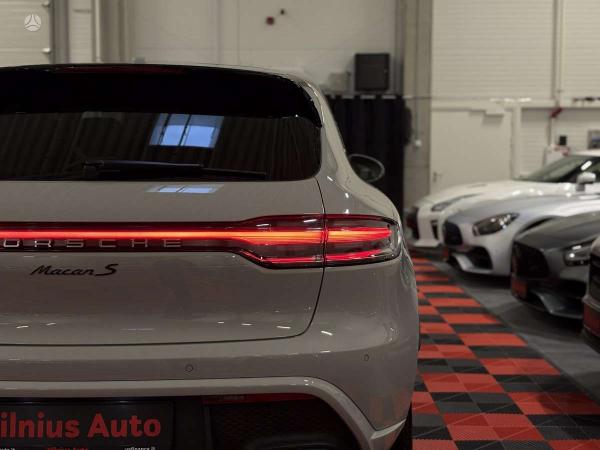 Pelēks Porsche Macan 2022 Viļņa, ar dzinēja tilpumu 2.93 L un nobraukumu 18 tūkst. km par 54790 €, foto 9 vietnē AUTOMOTO.COM.LV