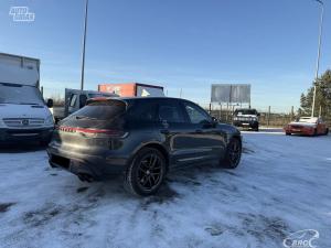 Grey Porsche Macan 2023 in Avizieniai, with an engine capacity of 2.00 L and mileage of 44 thousand km for 54900 €, photo 2 on AUTOMOTO.COM.LV