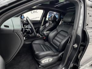 Pelēks Porsche Macan 2023 Avižieniai, ar dzinēja tilpumu 2.00 L un nobraukumu 44 tūkst. km par 54900 €, foto 24 vietnē AUTOMOTO.COM.LV
