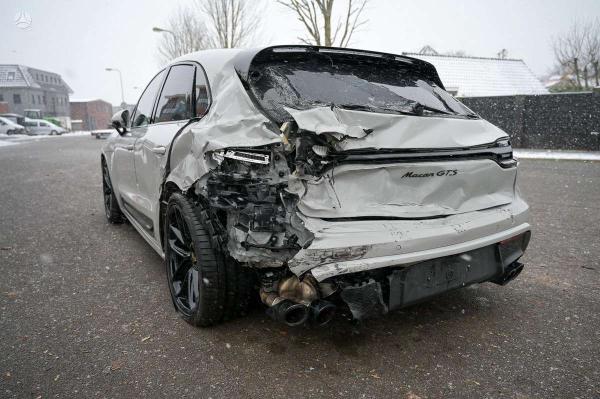 Pelēks Porsche Macan 2023 Kauņa, ar dzinēja tilpumu 2.89 L un nobraukumu 55 tūkst. km par 39500 €, foto 7 vietnē AUTOMOTO.COM.LV