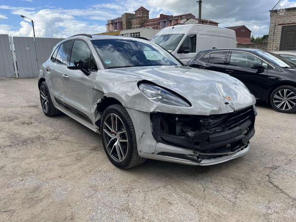 Grey Porsche Macan 2023 in Kaunas, with an engine capacity of 2.89 L and mileage of 56 thousand km for 39900 €, photo 2 on AUTOMOTO.COM.LV