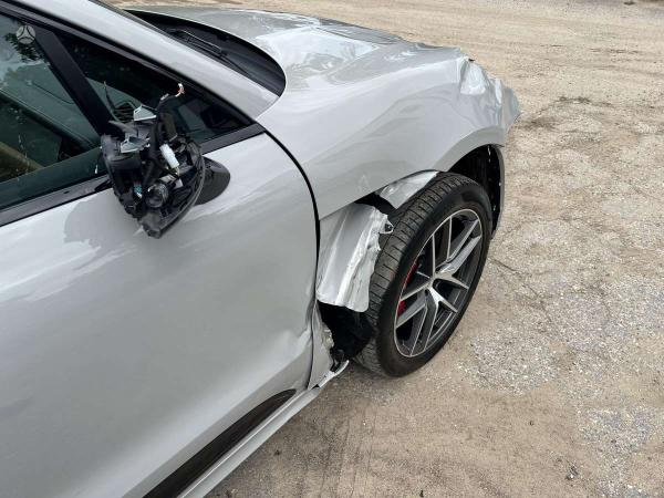 Grey Porsche Macan 2023 in Kaunas, with an engine capacity of 2.89 L and mileage of 56 thousand km for 39900 €, photo 10 on AUTOMOTO.COM.LV