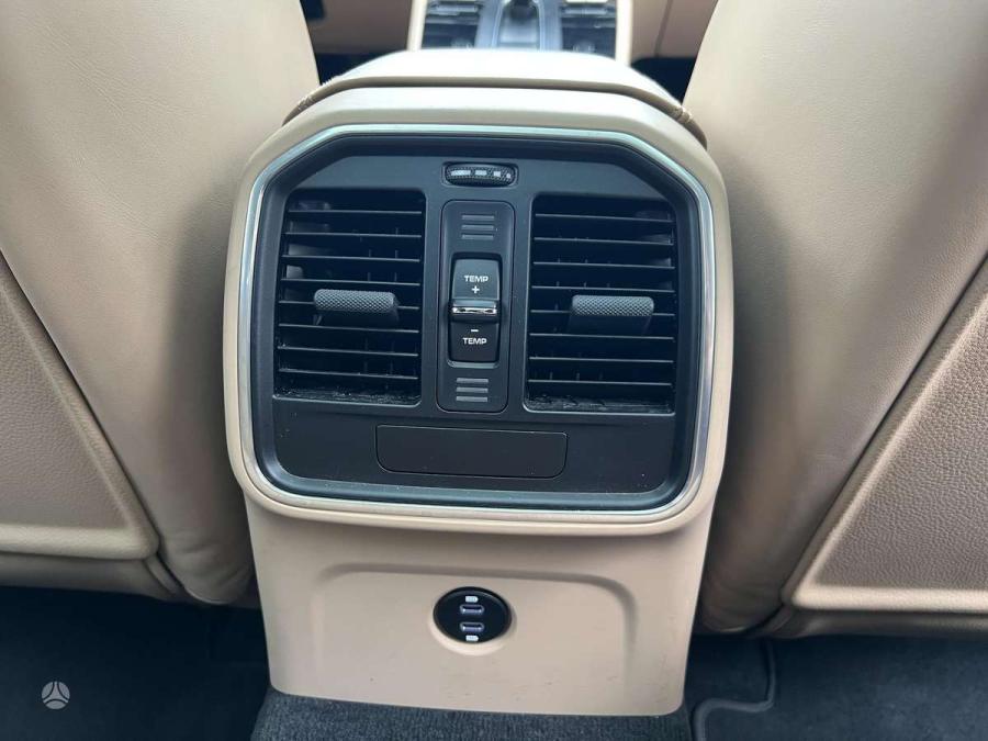 Grey Porsche Macan 2023 in Kaunas, with an engine capacity of 2.89 L and mileage of 56 thousand km for 39900 €, photo 24 on AUTOMOTO.COM.LV