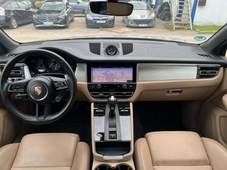 Grey Porsche Macan 2023 in Kaunas, with an engine capacity of 2.89 L and mileage of 56 thousand km for 39900 €, photo 25 on AUTOMOTO.COM.LV