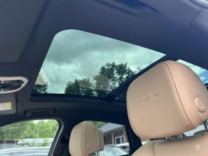 Grey Porsche Macan 2023 in Kaunas, with an engine capacity of 2.89 L and mileage of 56 thousand km for 39900 €, photo 28 on AUTOMOTO.COM.LV