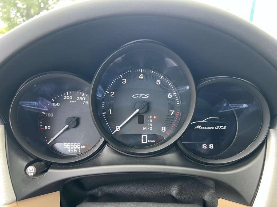 Grey Porsche Macan 2023 in Kaunas, with an engine capacity of 2.89 L and mileage of 56 thousand km for 39900 €, photo 42 on AUTOMOTO.COM.LV