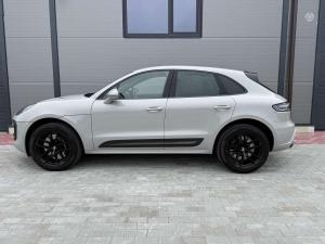 Grey Porsche Macan 2023 in Kaunas, with an engine capacity of 2.89 L and mileage of 76 thousand km for 68490 €, photo 5 on AUTOMOTO.COM.LV