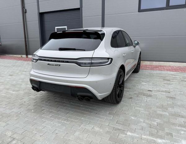 Grey Porsche Macan 2023 in Kaunas, with an engine capacity of 2.89 L and mileage of 76 thousand km for 68490 €, photo 7 on AUTOMOTO.COM.LV