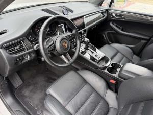 Grey Porsche Macan 2023 in Kaunas, with an engine capacity of 2.89 L and mileage of 76 thousand km for 68490 €, photo 11 on AUTOMOTO.COM.LV