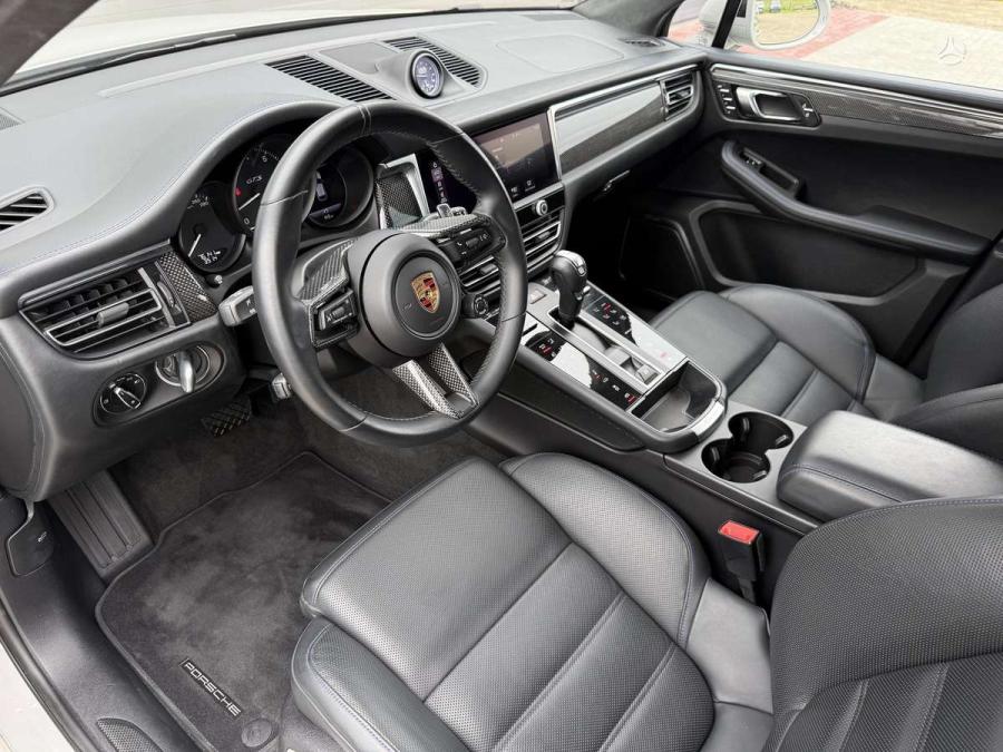 Grey Porsche Macan 2023 in Kaunas, with an engine capacity of 2.89 L and mileage of 76 thousand km for 68490 €, photo 11 on AUTOMOTO.COM.LV